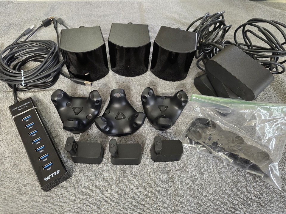 Valve Index Full Body Tracking 3X 2.0 Base Stations, 3X 3.0 Trackers | eBay