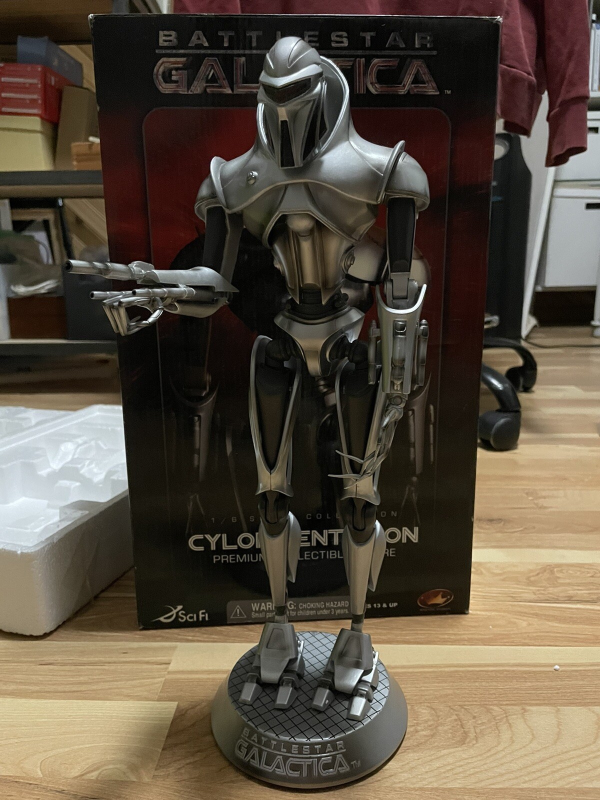 Battlestar Galactica Cylon Centurion Premium Figure 1/6th Scale ...
