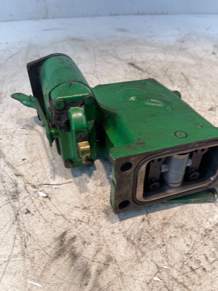 1993 John Deere 8870 Tractor Rear SCV R59629 R70816 | eBay
