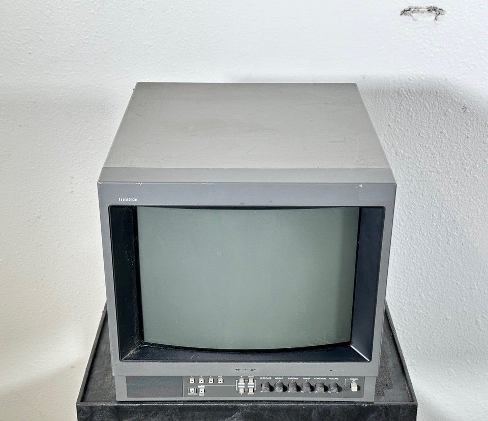 Sony Trinitron PVM-1350 13″ Color Video CRT Monitor Retro Gaming RGB ...