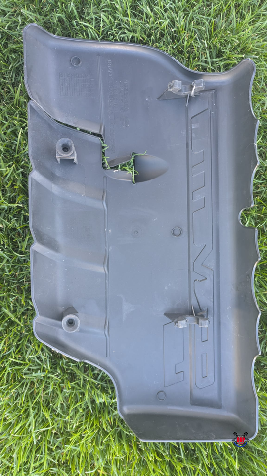 2005 - 07 Corvette C6 LS2 Engine / Fuel Rail Covers, In Good Condition ...
