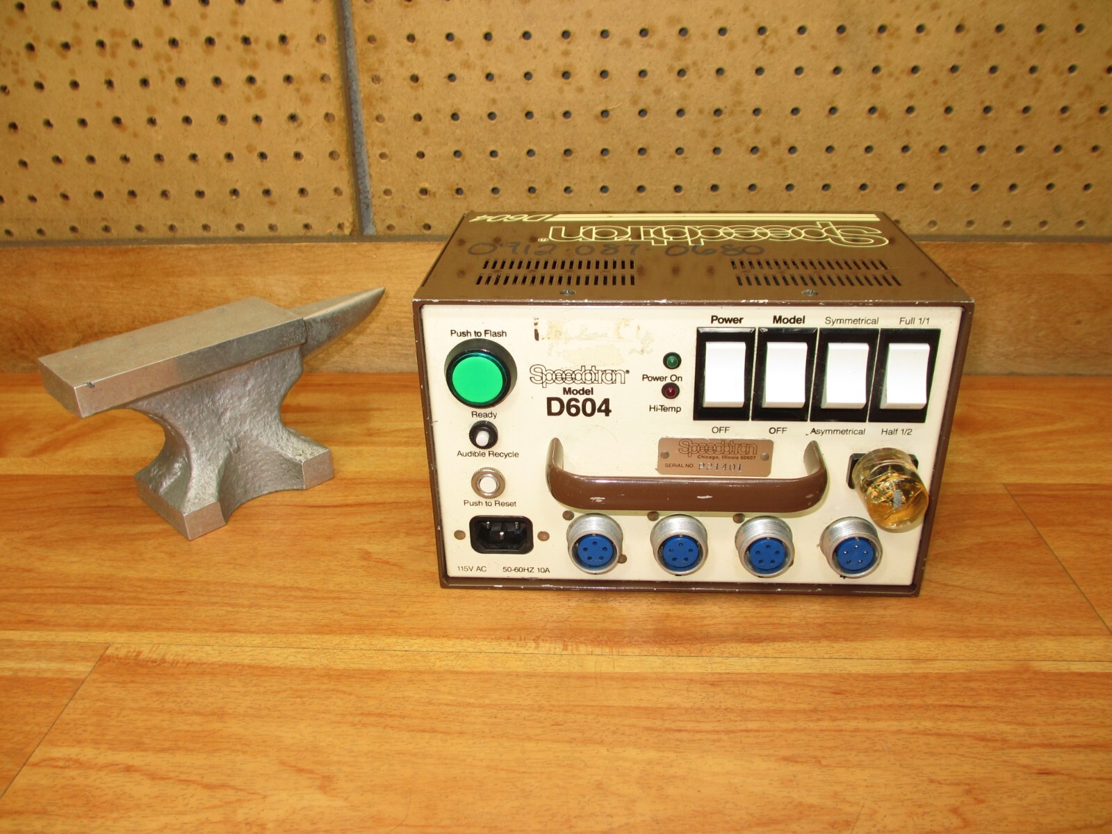 Speedotron D604 *USED* Power Supply Lighting Strobe Studio 600W | eBay