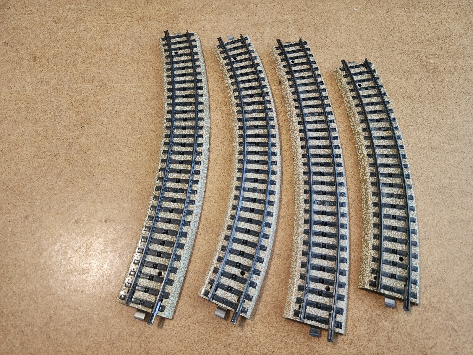 Marklin HO Curved Track (4 pieces) | eBay