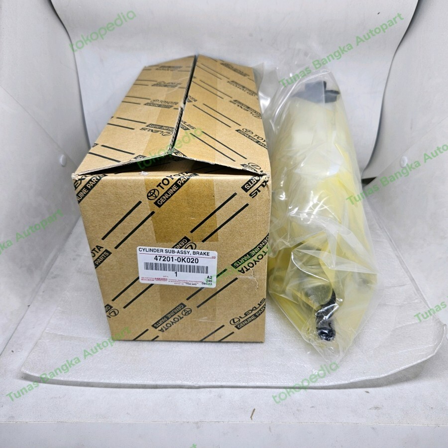 Genuine Brake Master Cylinder 2004-2015 Toyota Hilux 47201-0K020 ...