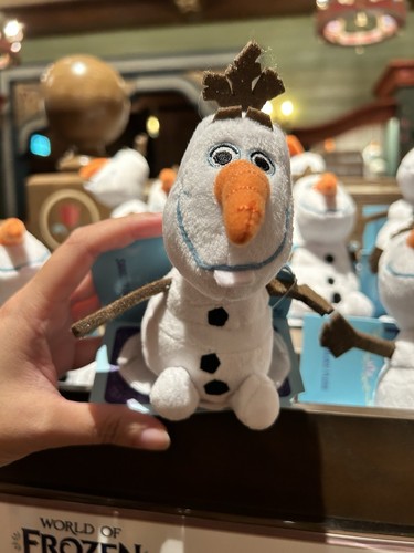 Hong Kong Disney Frozen Arendelle Olaf Shoulder Plush Magnetic toy In ...