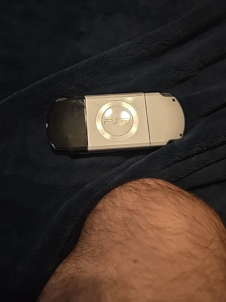 Psp 2000 Silver And Black With Charger And New Battery 16gb Storage ...