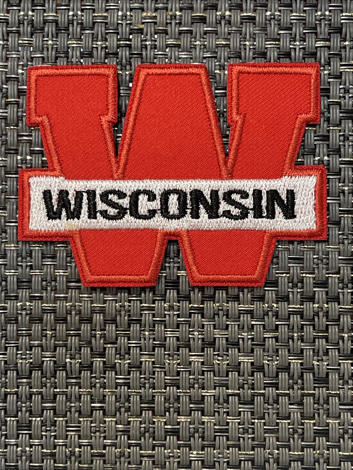 UNIVERSITY OF Wisconsin Badgers Vintage Embroidered Iron on Patch 2.5 ...