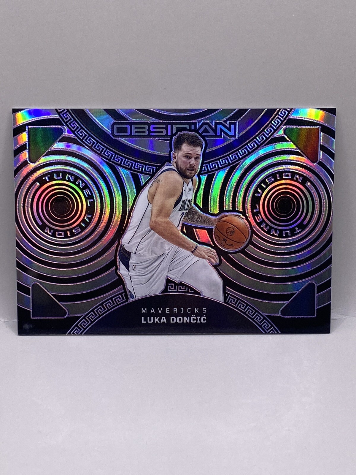 2022-23 Panini Obsidian Luka Doncic Tunnel Vision Purple Electric Etch ...