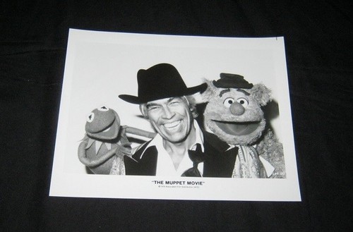 Original 1979 THE MUPPET MOVIE 8x10 Theater Still JAMES COBURN Kermit ...
