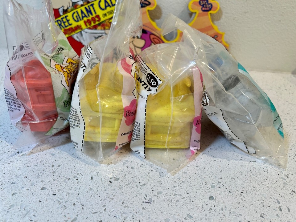 The FLINTSTONES Lot: McDonald's Happy Meal Toys,Fruity Pebbles Calendar ...