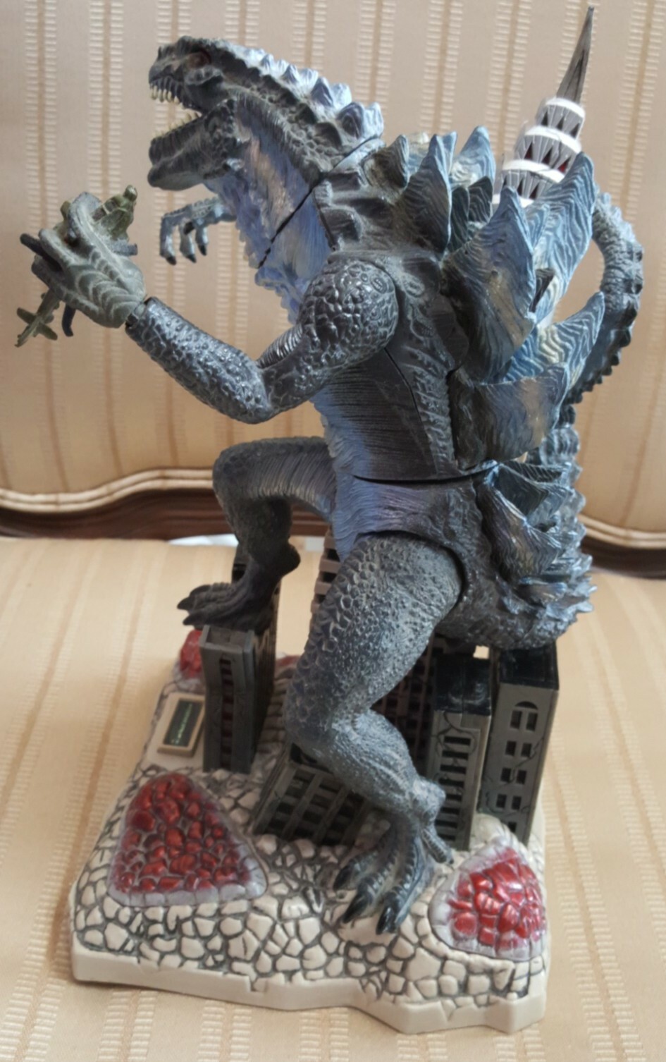 Godzilla Empire State Building Animated Bank Trendmasters Vintage 1998 ...