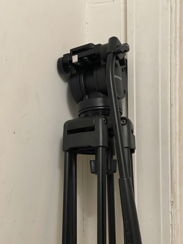 Sony FS700 Super 35mm Camera with Power Zoom Lens and Extras | eBay