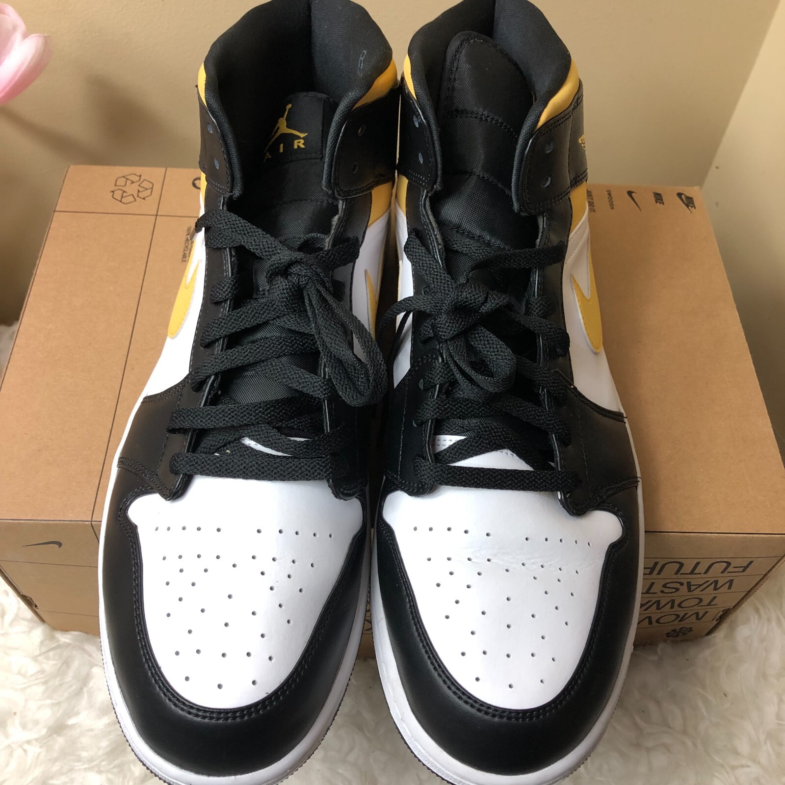 Nike Air Jordan 1 Mid Pollen Black White 554724-177 Men's 16 | eBay