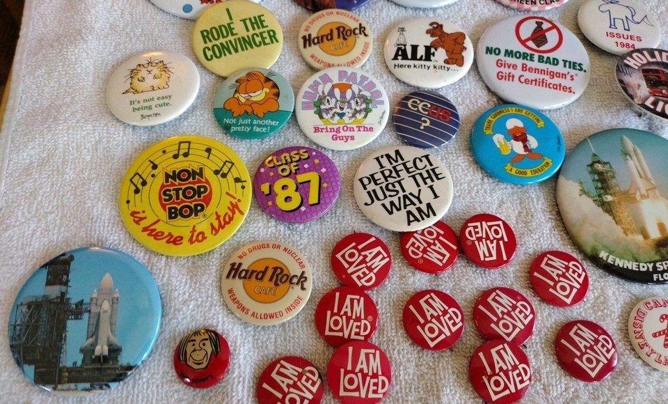 Vintage pin Back Button Lot Pins Pop, Space Shuttle, Alf Disneyland ...