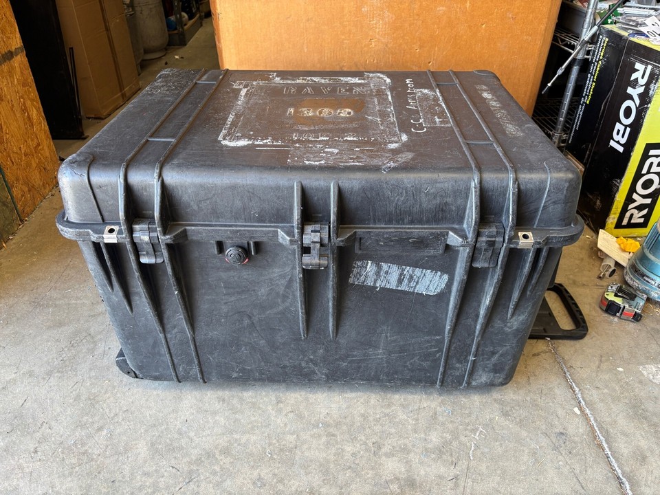 Pelican 1660 Protector Case | 31.59 x 22.99 x 19.48 in | Black | FOR ...