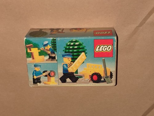 Lego Legoland Classic Town 605 STREET CREW mint in sealed box!! | eBay