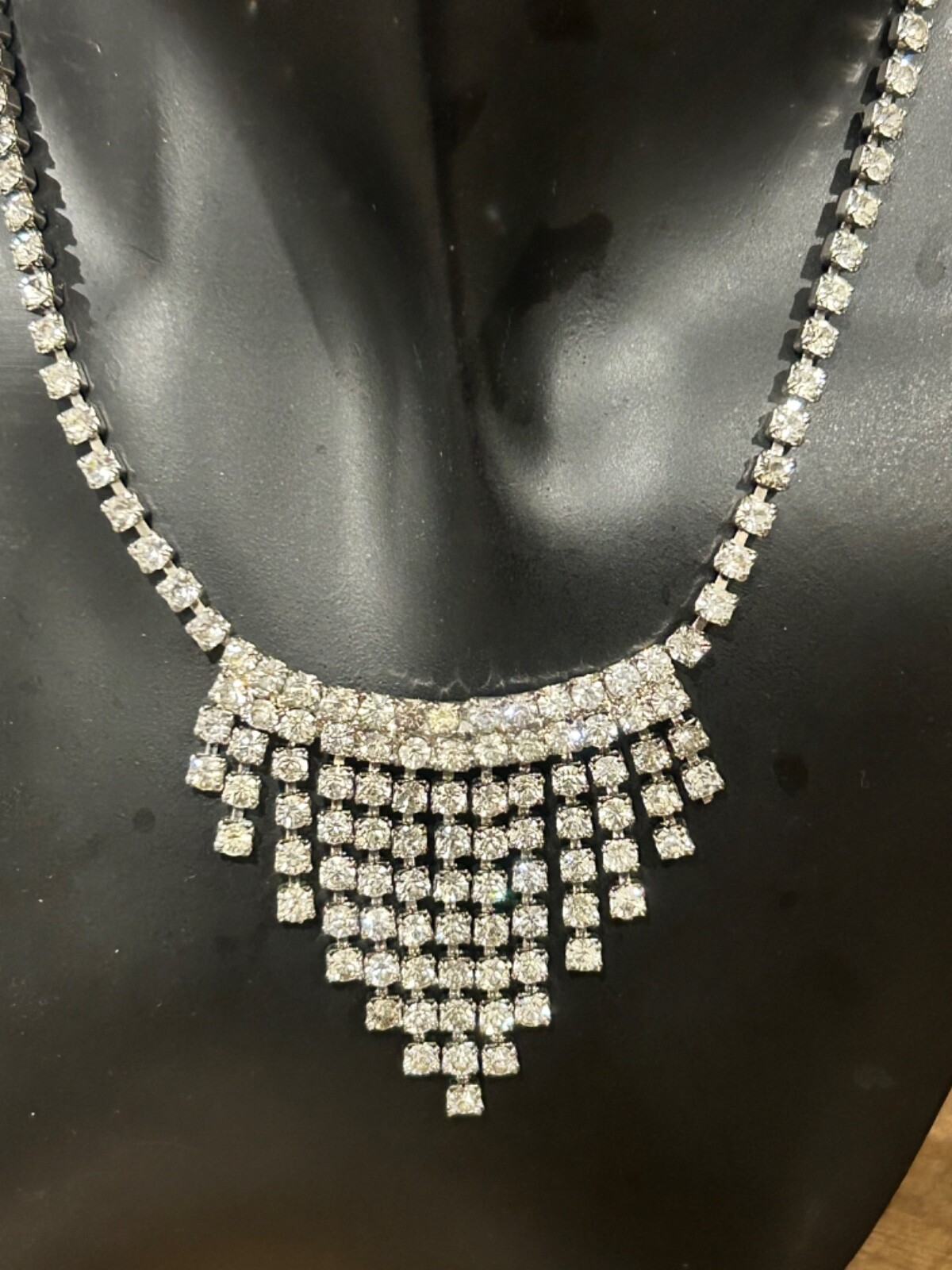 15" WATERFALL STYLE, PRONG-SET, HIGHER END RHINESTONE… - Gem