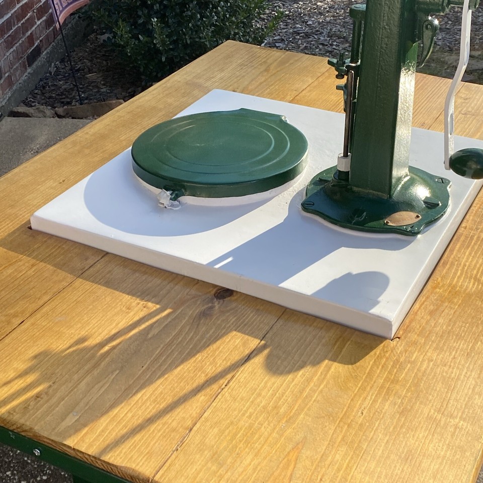 VTG Antique 1940s Sinclair Lubester Oil Pump Automobile Car Patio Table ...