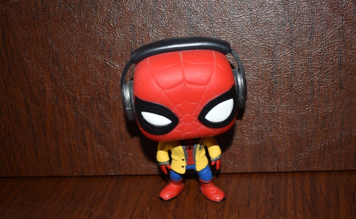 FUNKO POP! SPIDER-MAN HOMECOMING SPIDER-MAN WITH HEADPHONES #269 ...