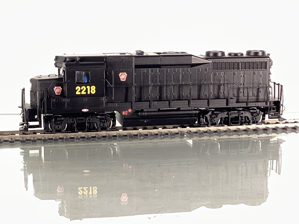 Bachmann HO GP-30 locomotive, Pennsylvania RR #2218, DC only, smooth ...
