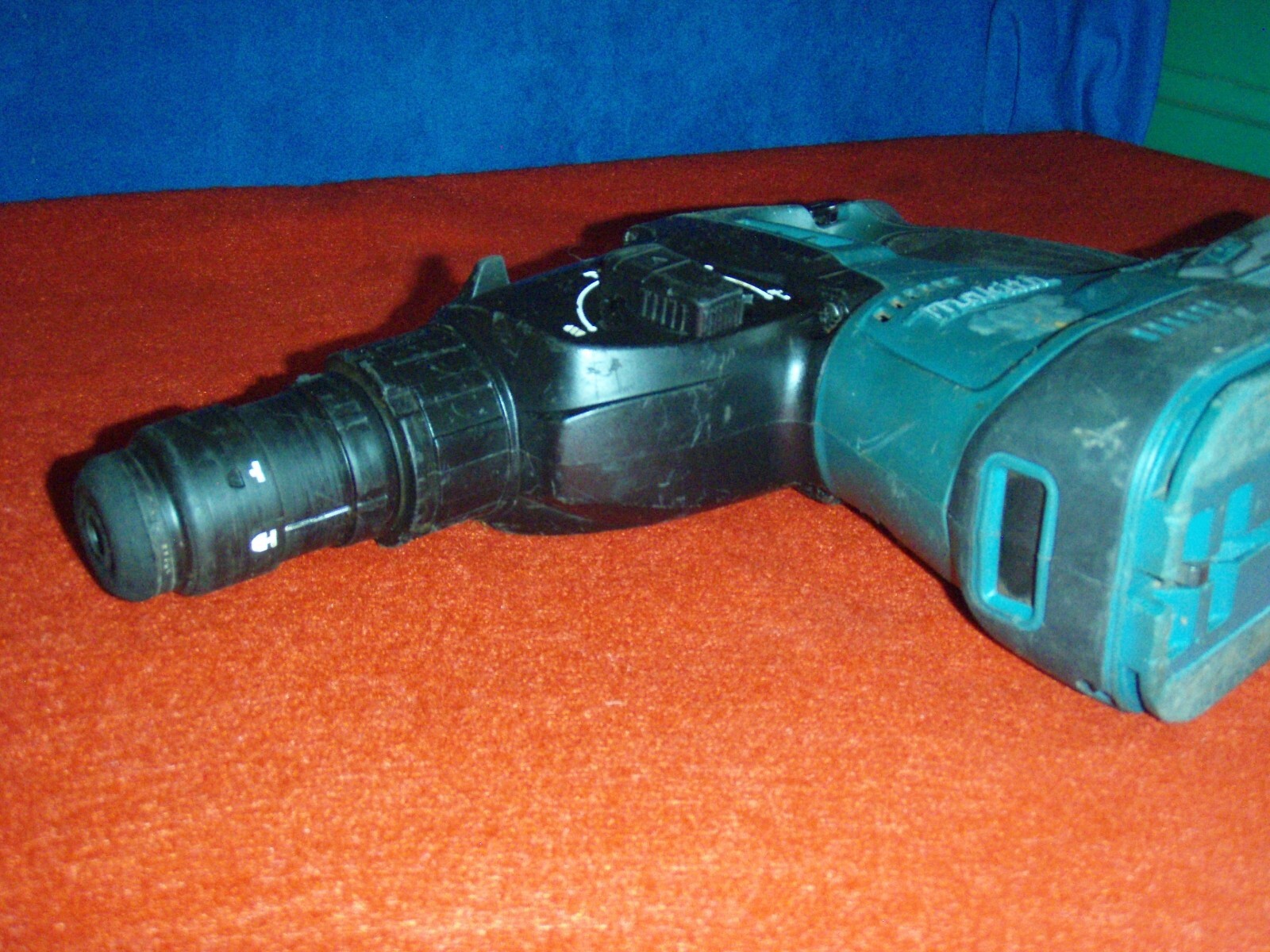 Makita DHR243, 18v LXT li-ion, Cordless SDS | Grelly UK