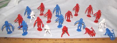 MPC Multiple Toymakers 20 plastic astronauts Toy soldiers T1 | eBay