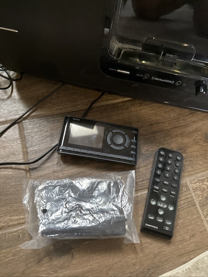 Sirius XM Satellite Radio Portable Boombox SXSD2 Onyx Plus SXPL1 ...