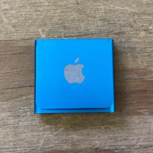 Apple A1373 iPod Shuffle 4th Generation 2GB iPod MP3 Player - BLUE ...
