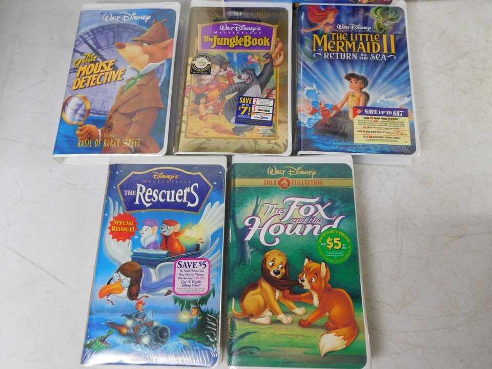 28 Disney Animated VHS Tapes Movies Shell Cases 5 Sealed Mermaid ...