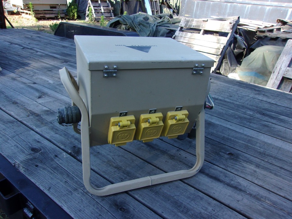 MILITARY SURPLUS GENERATOR POWER DISTRIBUTION PANEL BOX 60 AMP 3 PHASE ...