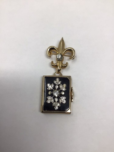 Vintage Pegasus Coro Fleur De Lis Expanding Photo Locket Brooch | eBay