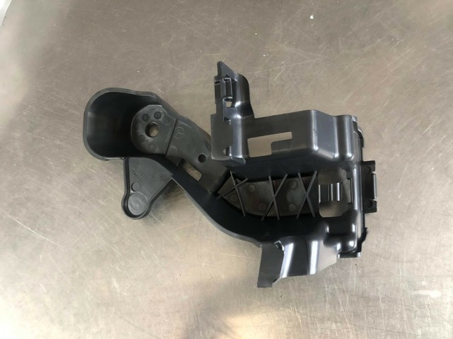 15 16 17 MERCEDES BENZ C-CLASS REAR RIGHT BUMPER LOWER BRACKET OEM ...