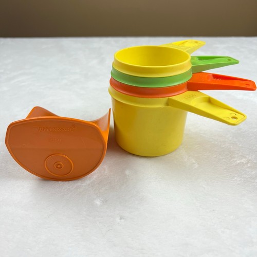 Tupperware Vintage Measuring Cups & Flour Scoop Yellow Orange Green Set ...