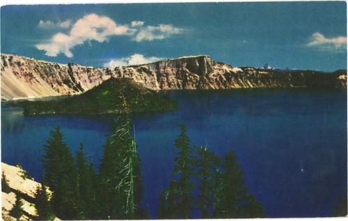 Picturesque Wizard Island An Extinct Volcano Cone At Crater Lake Oregon ...