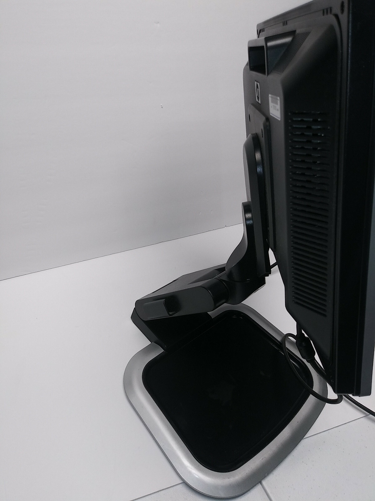 HP L1750 17" LCD Monitor DVI VGA 1280x1024, VGA D-sub and DVI-D | eBay