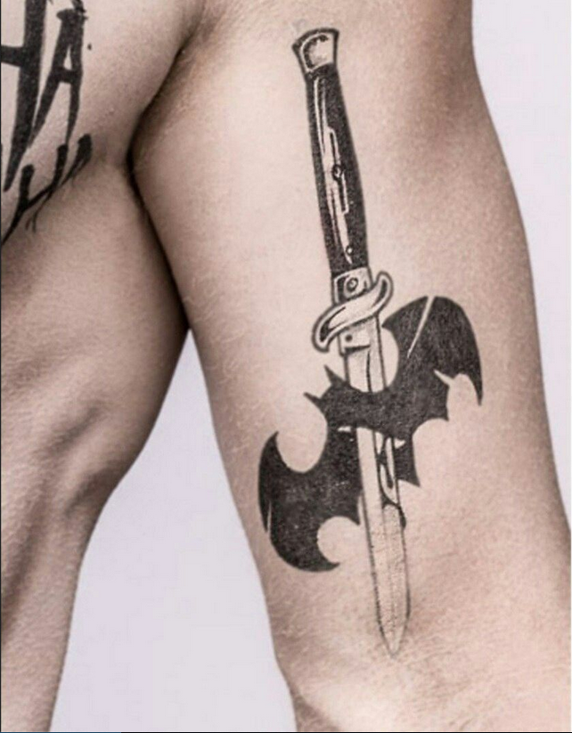 Joker Knife Tattoos 30+ Skull Snake Tattoo Pictures Stock