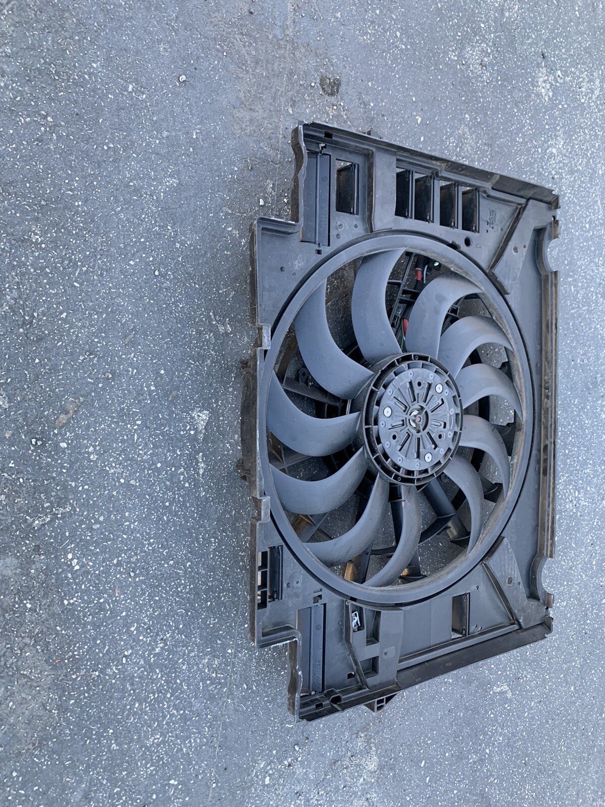 2017-2020 JAGUAR F-PACE RADIATOR COOLING FAN OEM HK83-8C607 -EG | eBay