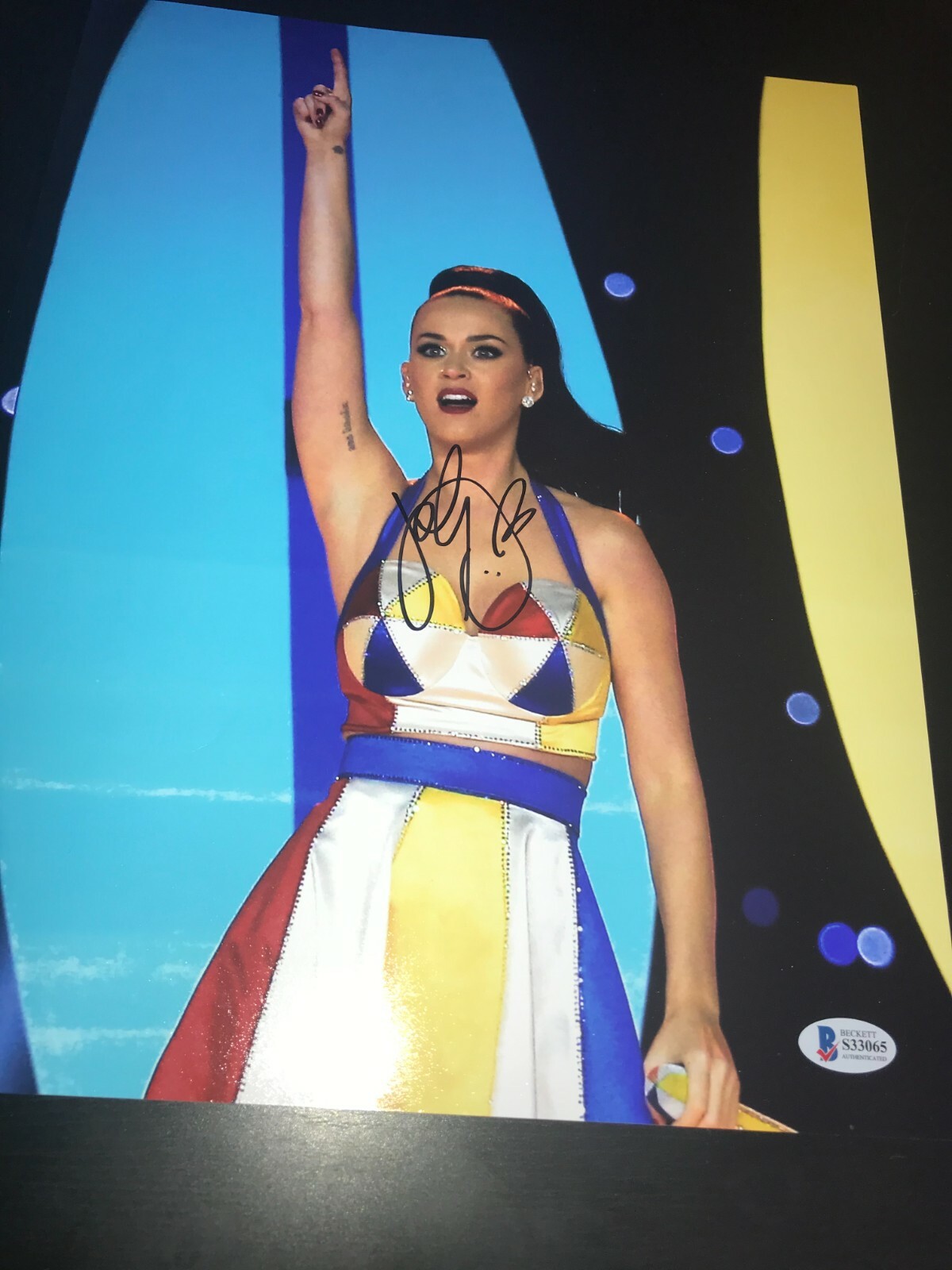 KATY PERRY SIGNED AUTOGRAPH 11x14 PHOTO TEENAGE DREAM SUPERBOWL SHOT ...