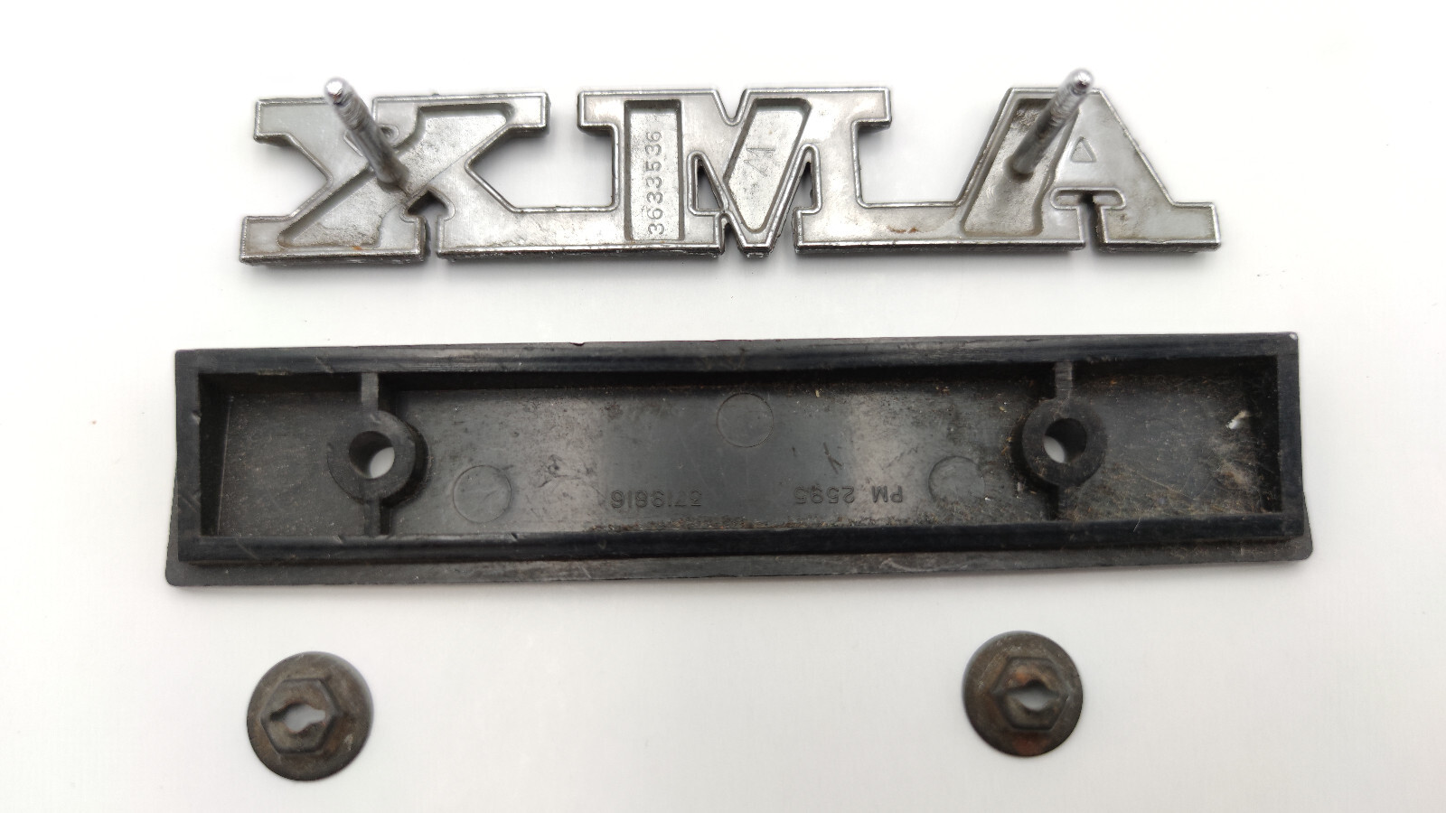 1971-1974 AMC Rambler AMX Grille Emblem CAR CLASSIC | Genuine OEM ...