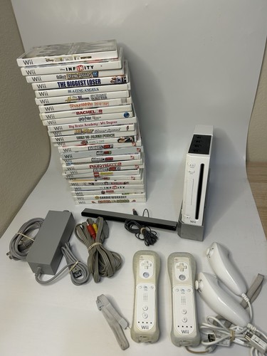 Nintendo Wii Console Bundle 2 Controllers 25 Games TESTED Gamecube ...