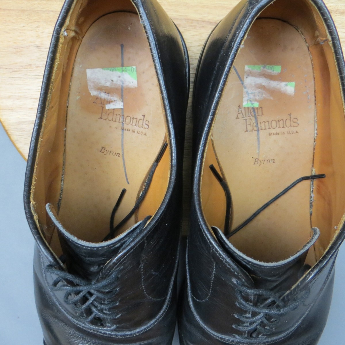 Allen Edmonds Byron Cap Top Oxfords Mens Size 10.5 D Black Allen Edmonds Byron Cap Top Oxfords Mens Size 10.5 D Black