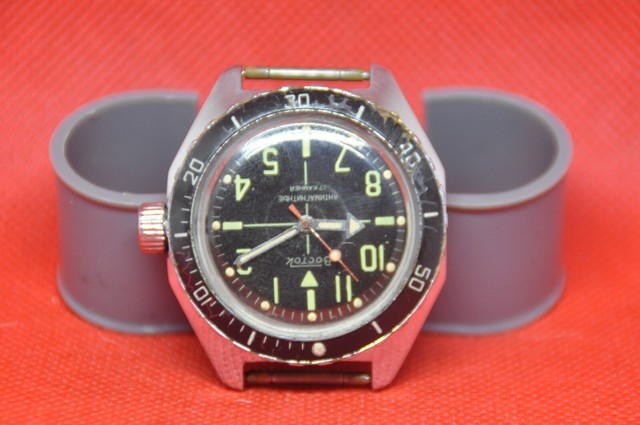 vintage Soviet Amphibian Diver VOSTOK Sniper dial watch 2409a Serviced ...