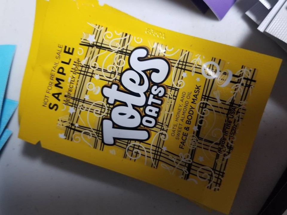 Perfectly Posh Face & Lip Mask Moisturizer Samples - Nostalgic Stocking ...