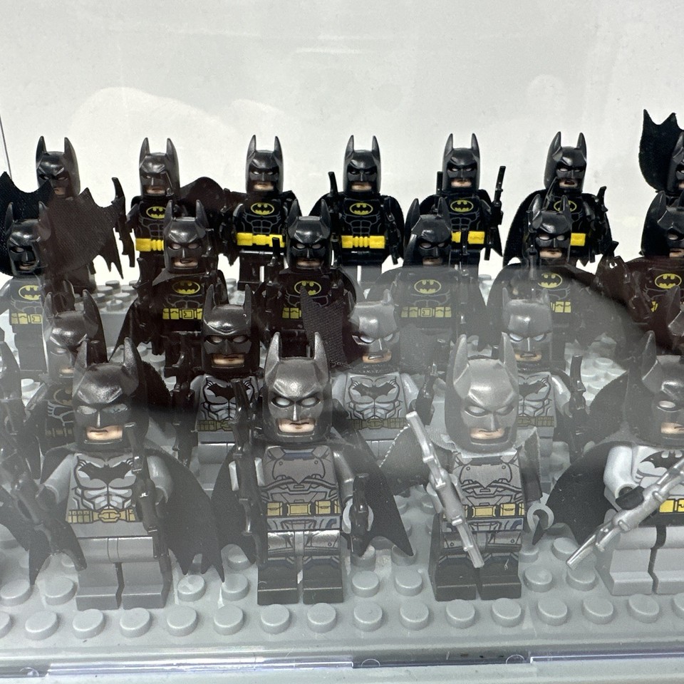 Lego Minifigures Lot Of 28 Batman Mini figures w/ Accessories in case ...