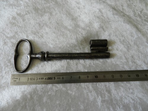 Ancienne grosse clé clef fer forgé 18/19 ème Château / Eglise ? 12 cm ...