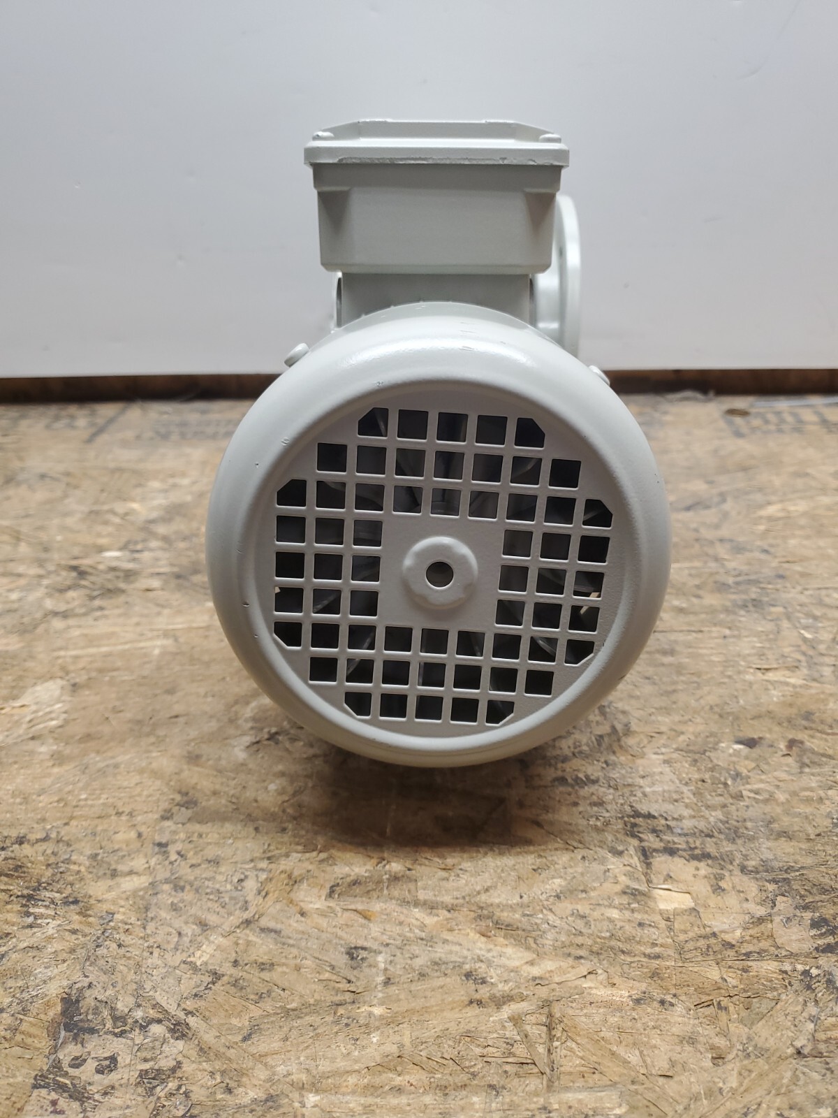 Lenze Gear Motor 3-mot EN60034 W/ Gearbox G50bb124mhar2c for sale ...