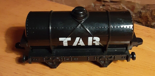 1993 TAR THE TANK CAR by ERTL Thomas and Friends | eBay