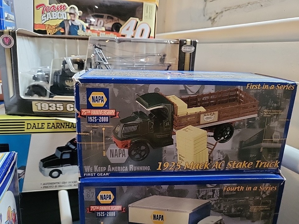 NAPA Auto Parts First Gear 1925 Mack AC Stake Truck 1:34 (?) Promo New ...