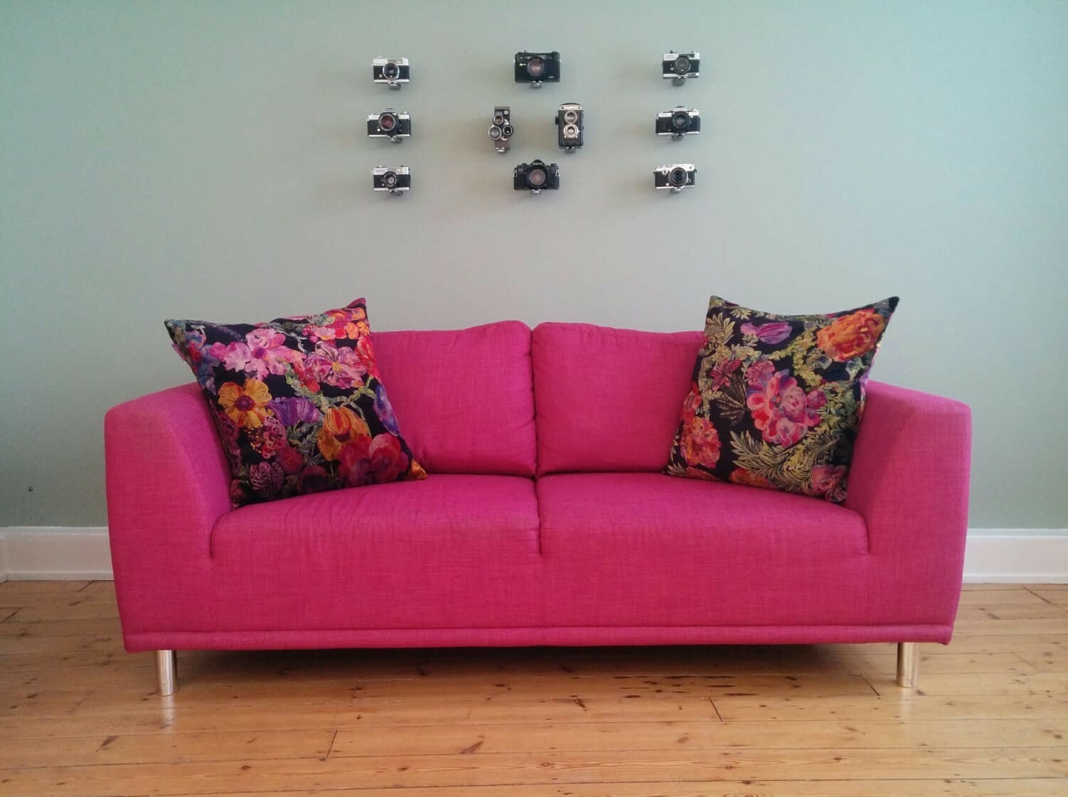 Camera Wall Display - Wall Mount Bracket - Camera Lovers Gift Stand ...