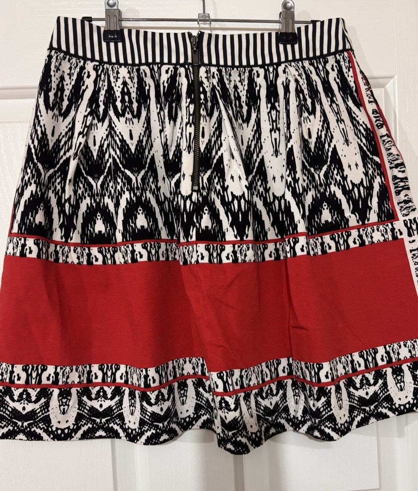 Cue Skirt Abstract Design With Pockets Size 10 | eBay Australia